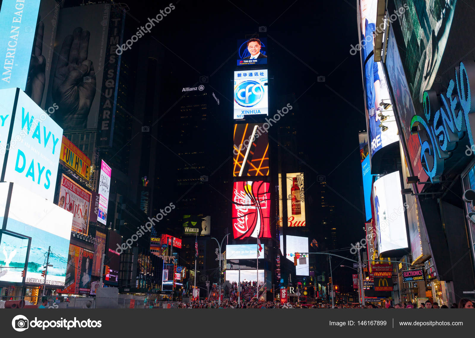 Large crowd of people in Times Square at night. – Stock Editorial Photo ...