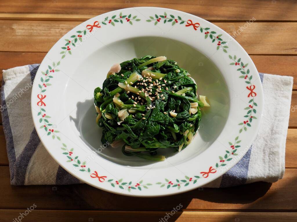 Guarniciones coreanas Espinacas sazonadas 2024