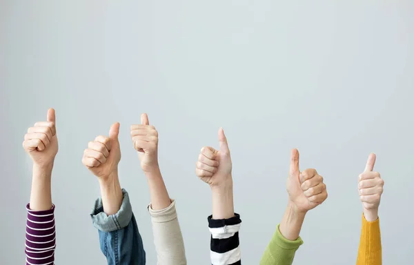 Thumps up Stock Photos, Royalty Free Thumps up Images | Depositphotos
