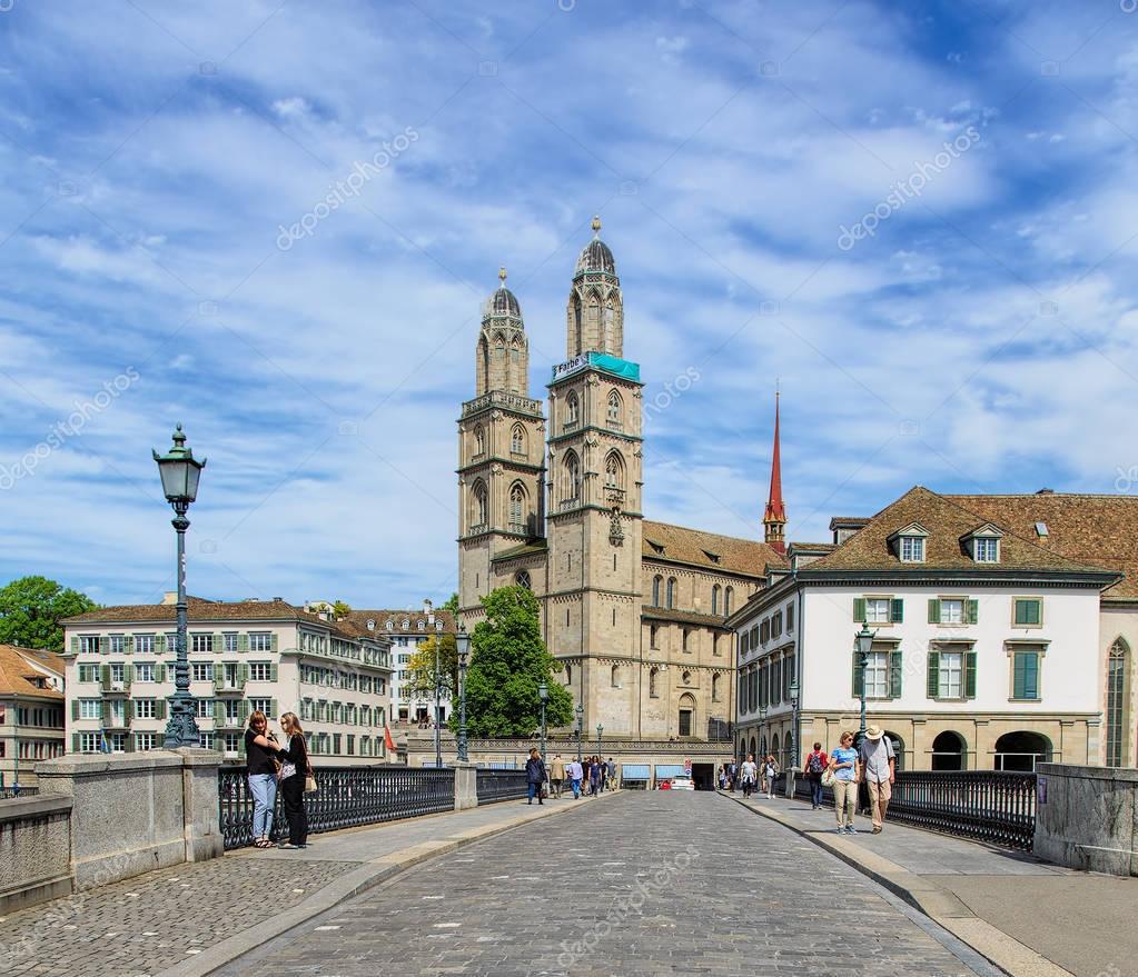 View along the Muensterbruecke bridge in Zurich – Stock Editorial Photo ...