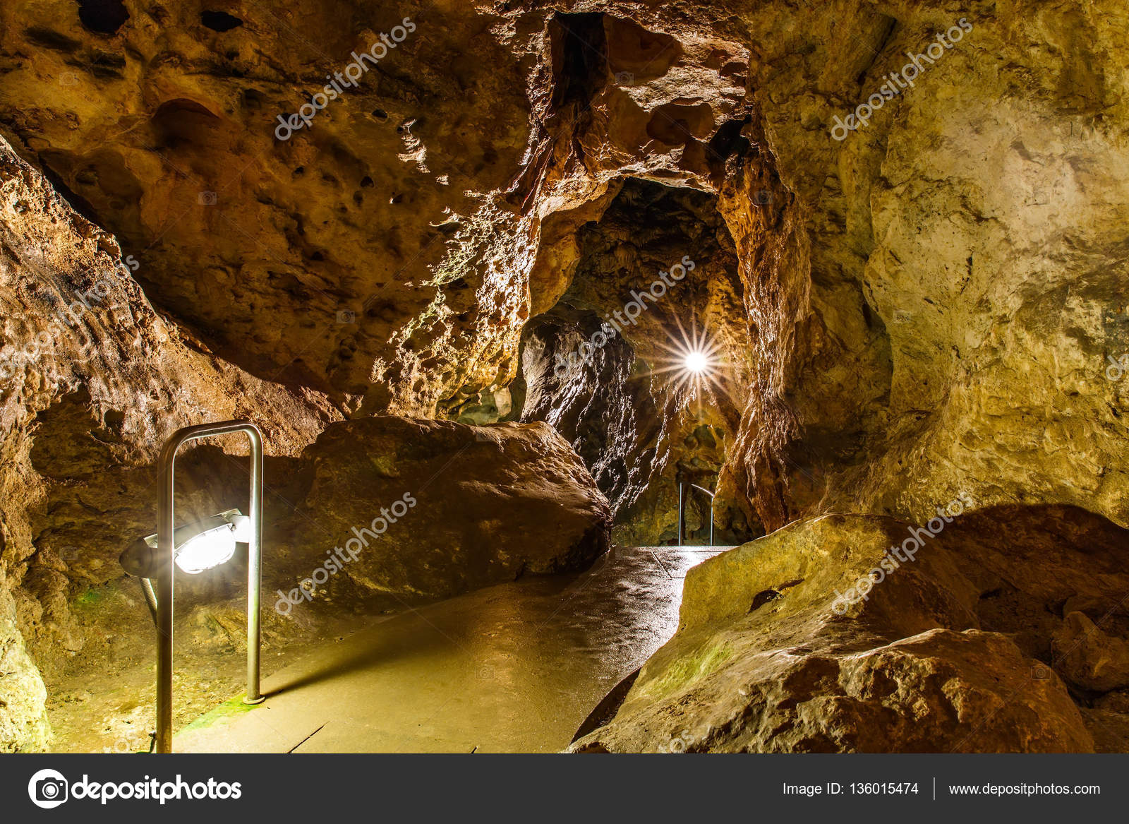 Limestone cave system Stock Photo by ©obencem 136015474