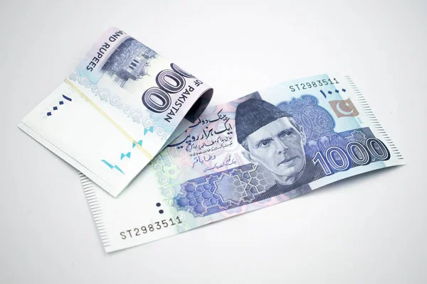 2000 dollars in pakistani rupees store