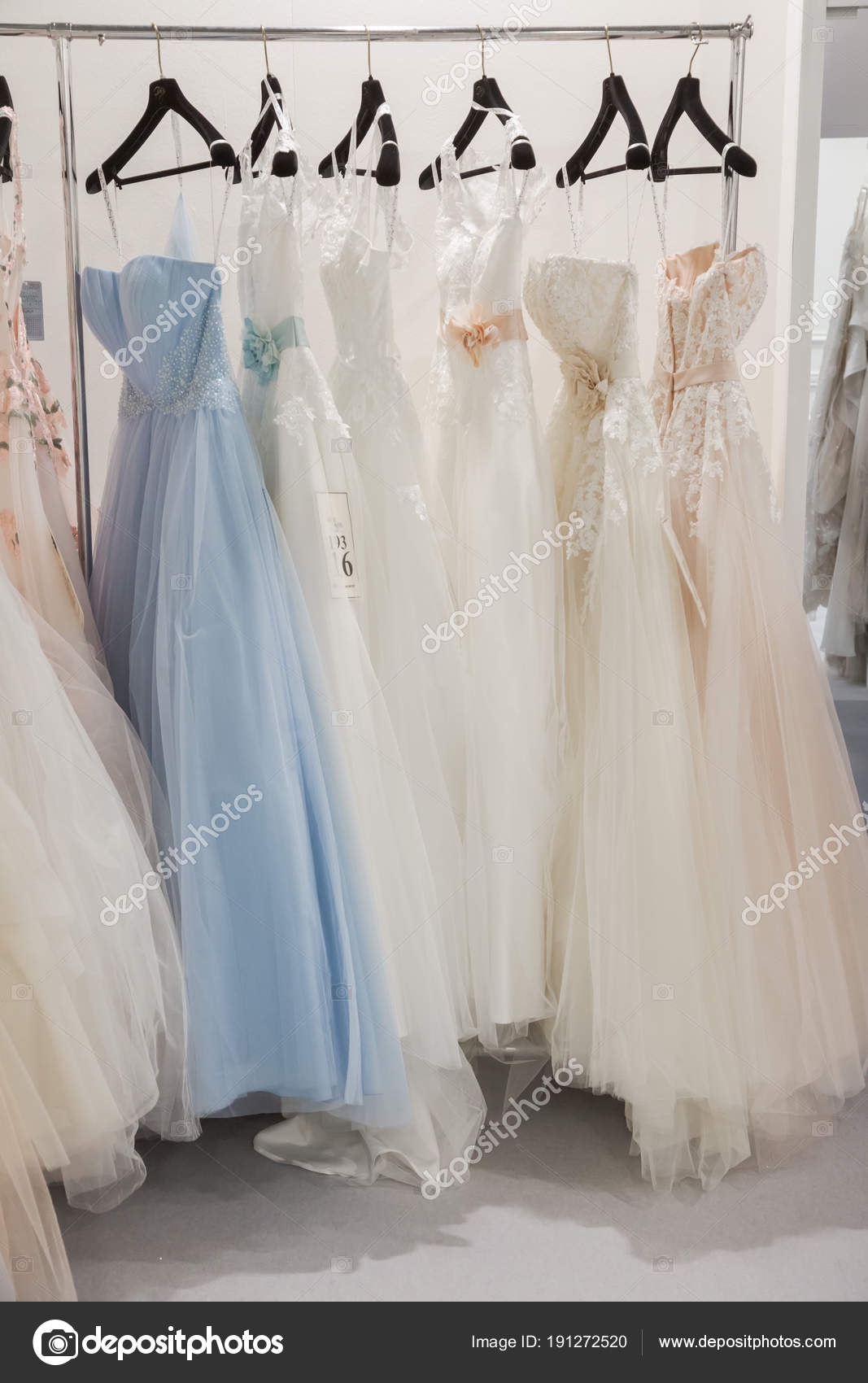 Dresses on display at Si Sposaitalia 2018 — Stock Editorial Photo ...