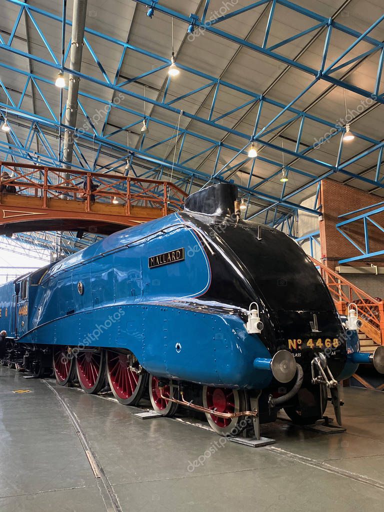 Mallard es una locomotora de vapor LNER Clase A4 4-6-2 Pacific 2023