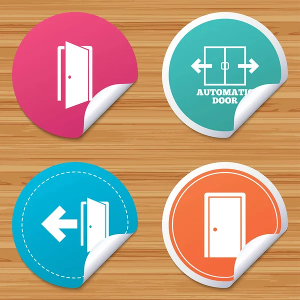 Doors icons set — Stock Vector © Blankstock #129313818