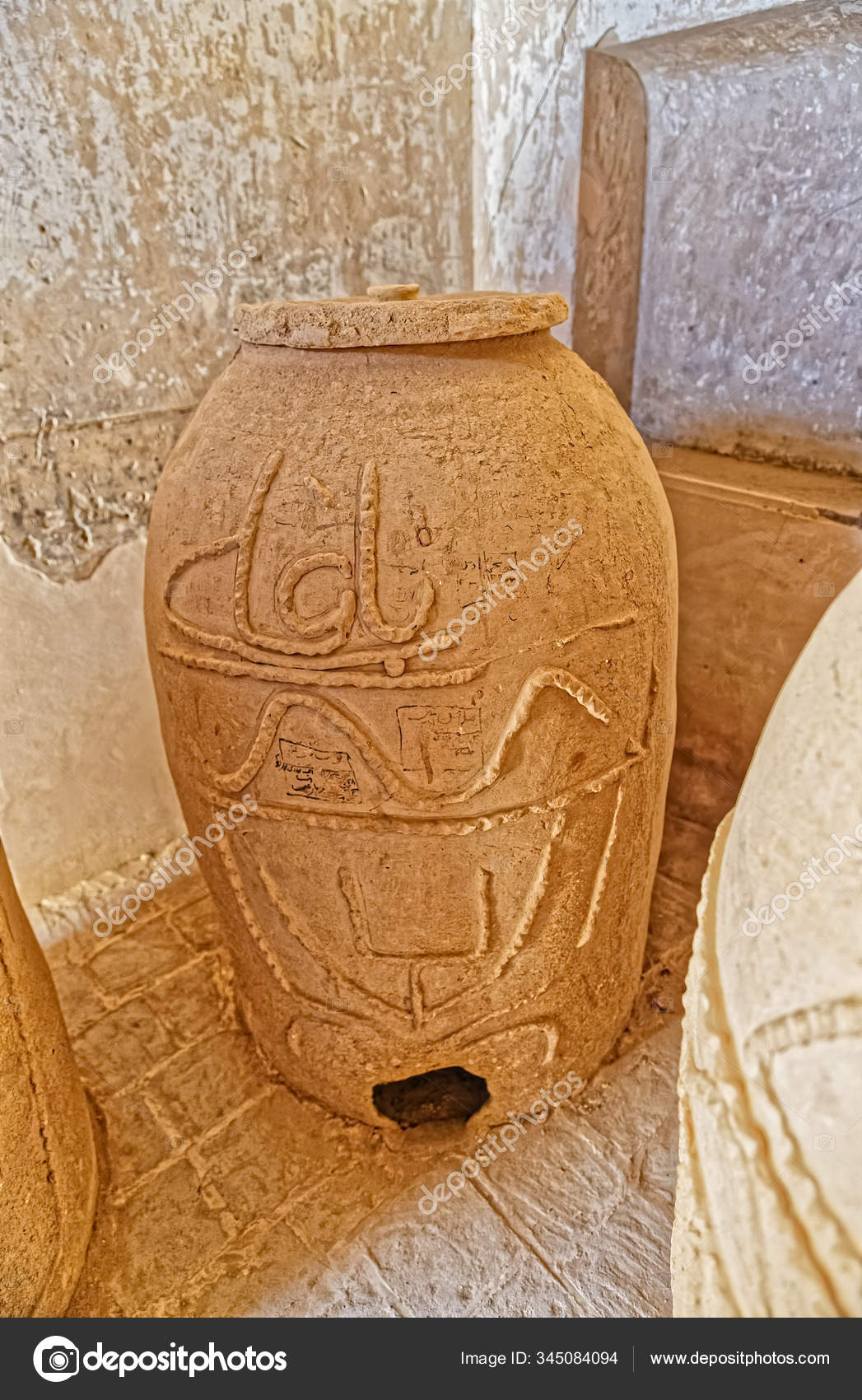 Old mosque museum pot – Stock Editorial Photo © dbajurin #345084094