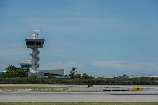 Runway control tower Stock Photos, Royalty Free Runway control tower ...