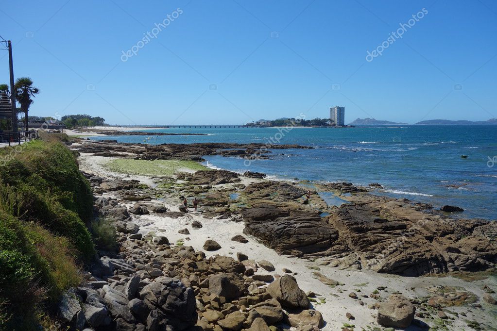 Playa de Samil, Vigo en España — Foto de stock © Logan81 #128339766