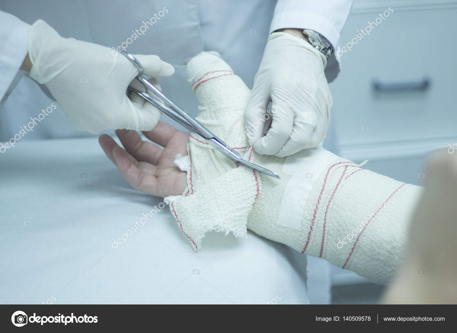 Doctor patient plaster cast Stock Photo by ©edwardolive 140509578