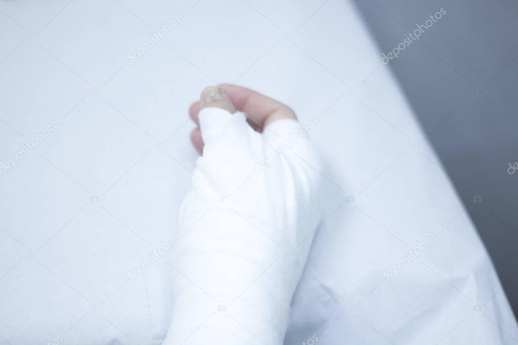 Doctor patient plaster cast — Stock Photo © edwardolive #144239637