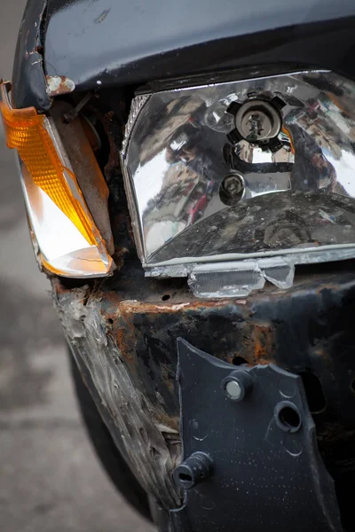 Smashed headlight Stock Photos, Royalty Free Smashed headlight Images | Depositphotos