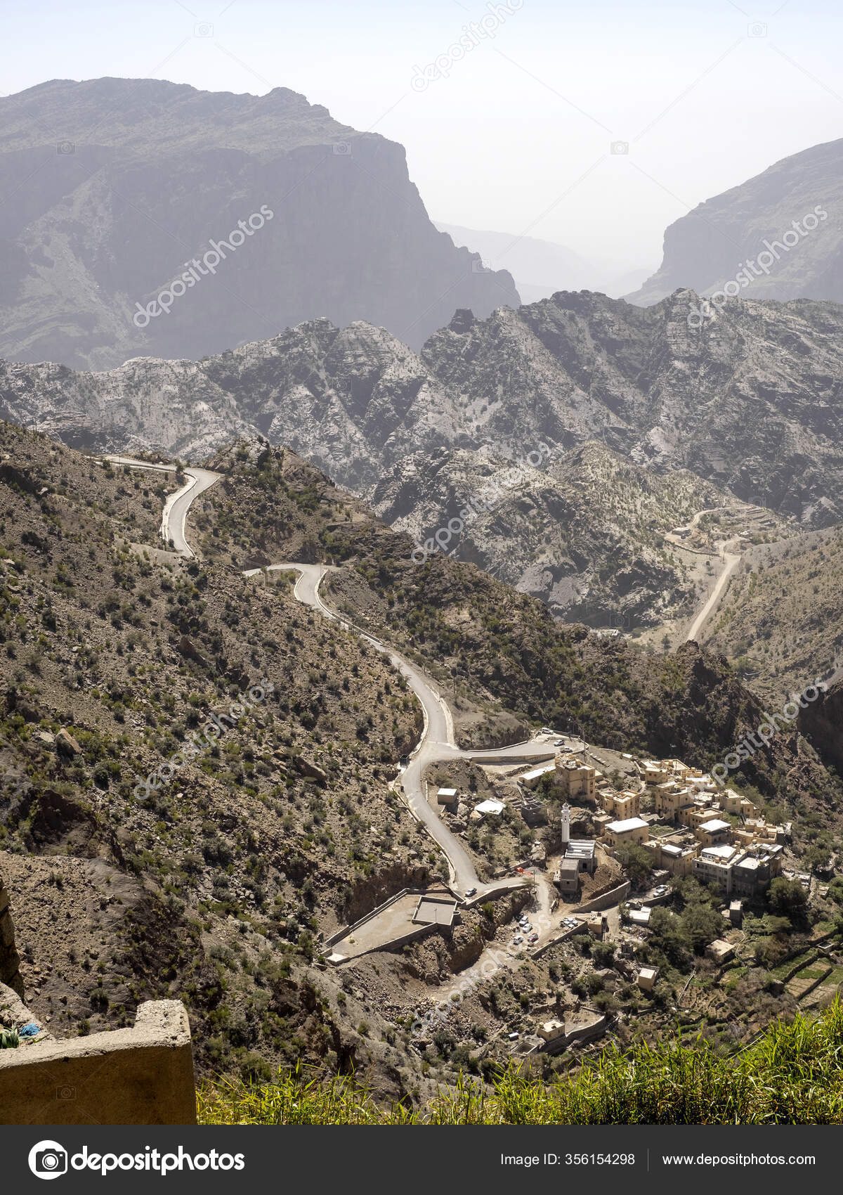 Small Village Hidden Deep Valley Mountains Oman — Stock Photo ...