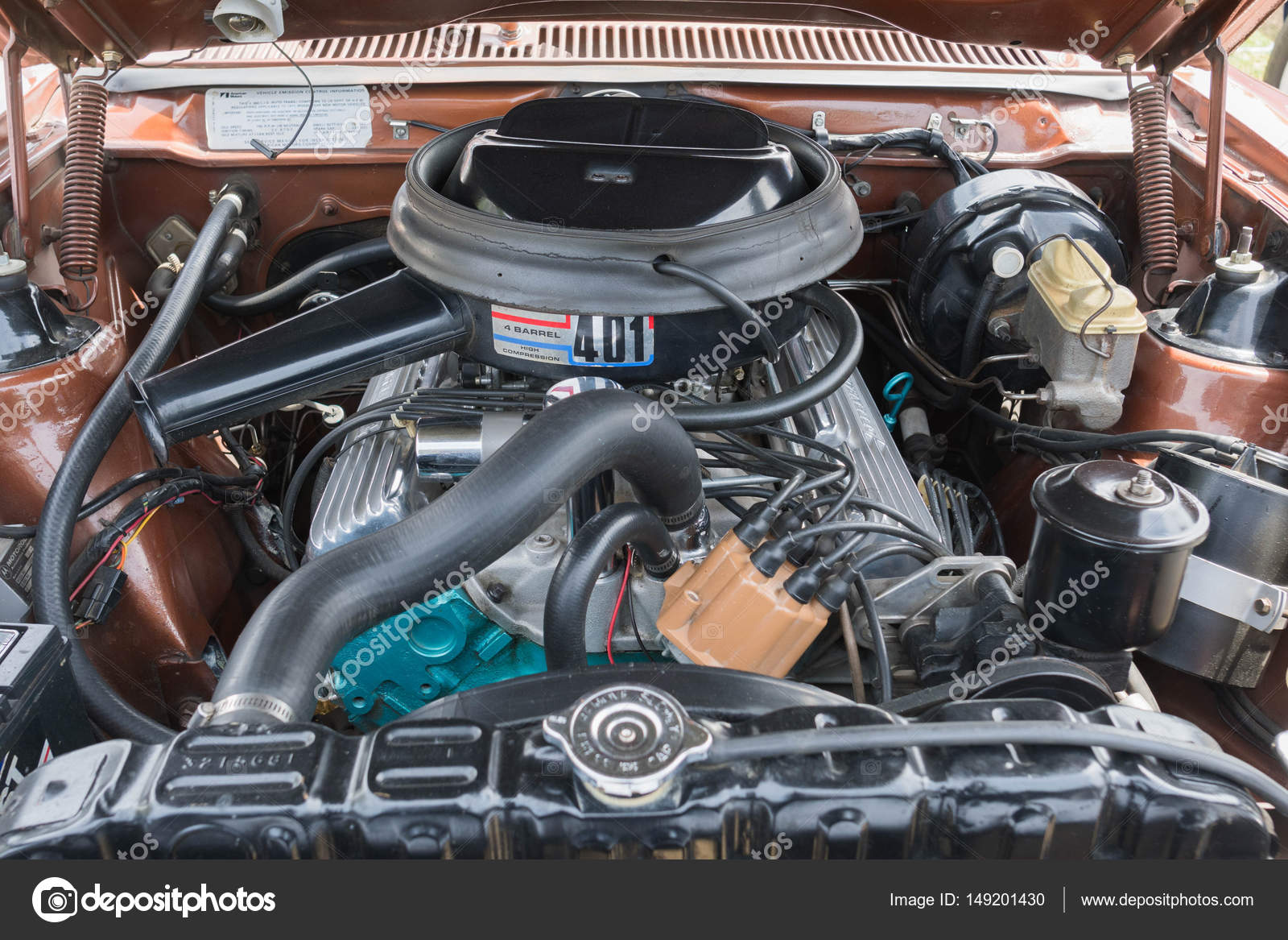 AMC 401 engine on display – Stock Editorial Photo © bettorodrigues ...