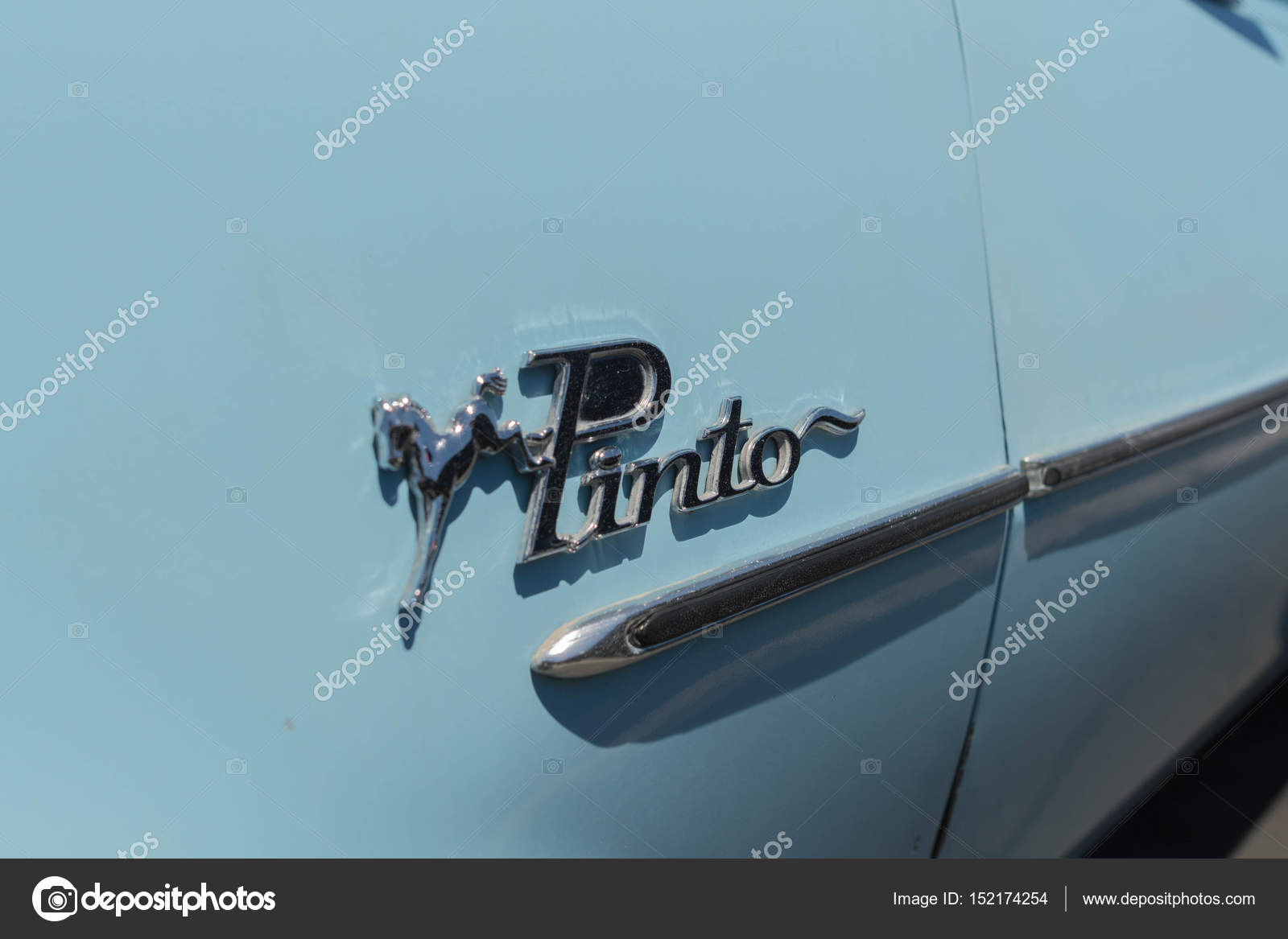Ford Pinto Logo