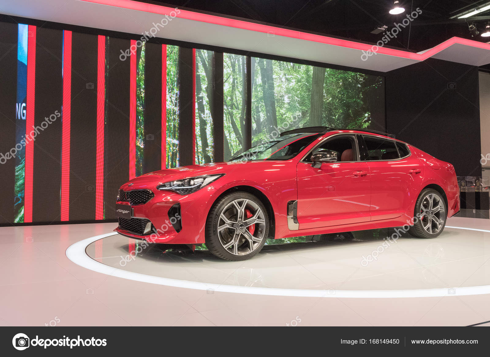 Kia Stinger on display — Stock Editorial Photo © bettorodrigues #168149450