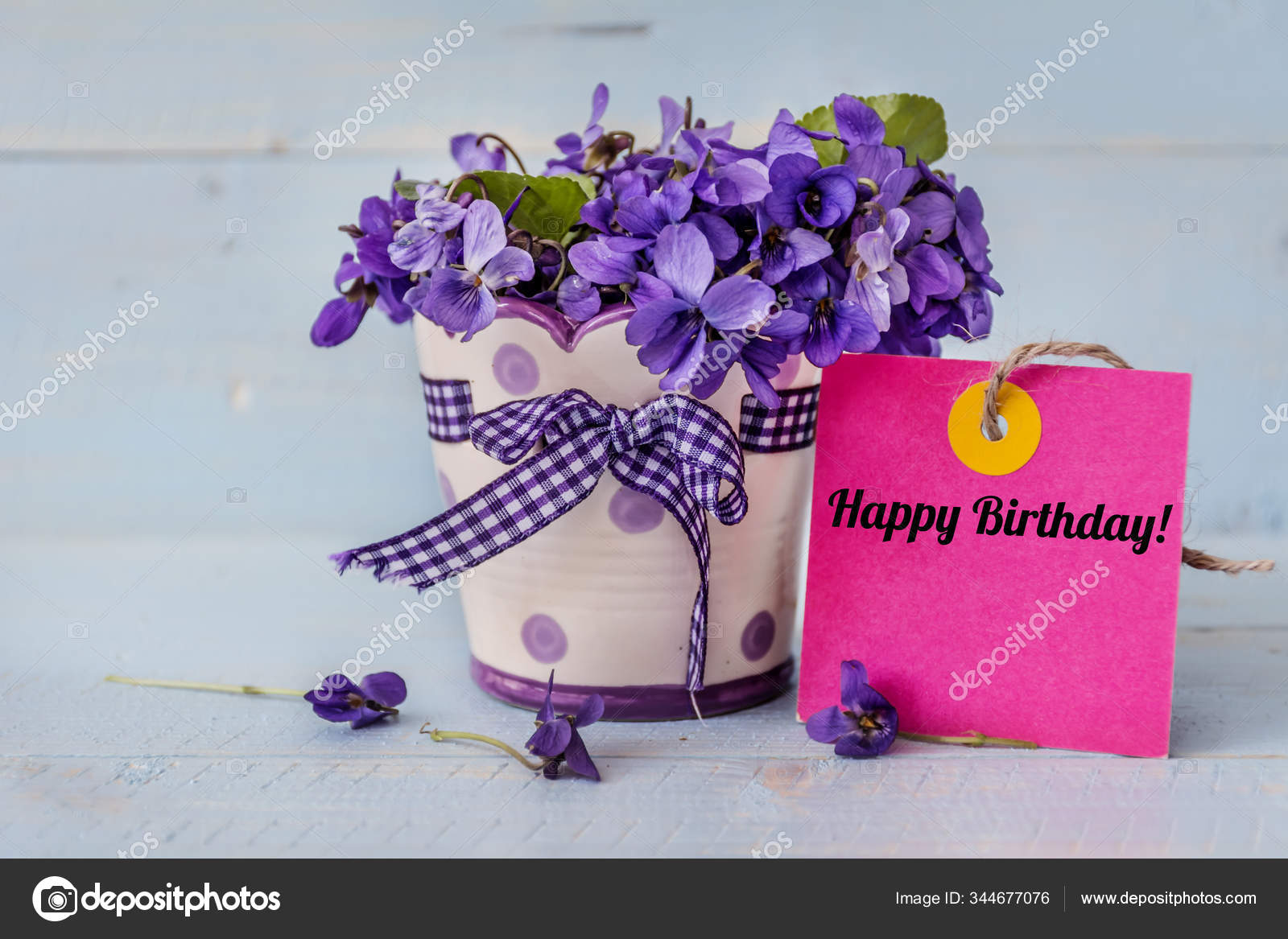 Violets Flowers Small Vase Happy Birthday Message — Stock Photo ...