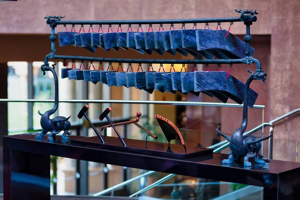 Gong de piedra Stock Photos, Royalty Free Gong de piedra Images ...