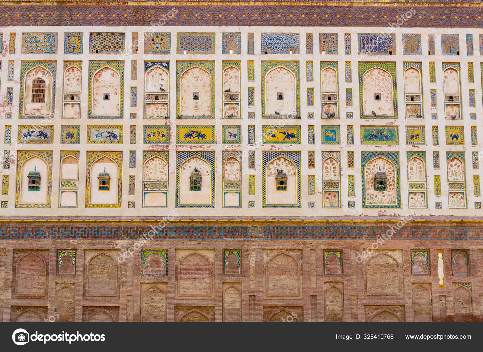 Lahore Fort Complex 96 Stock Photo by ©AlexelA 328410768