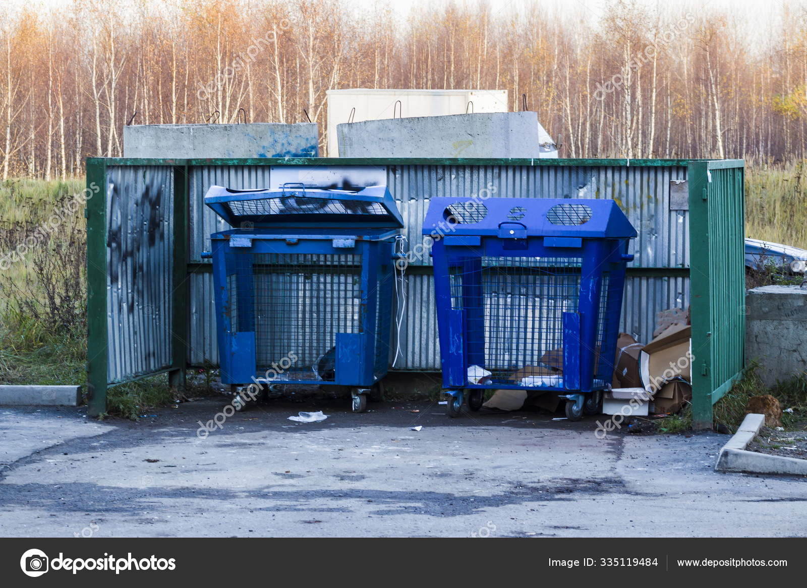 Garbage Containers Full Garbage Garbage Containers Used Collecting ...