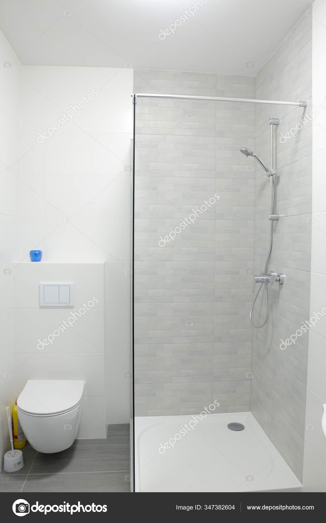 Studio Apartment With Toilet Showers
