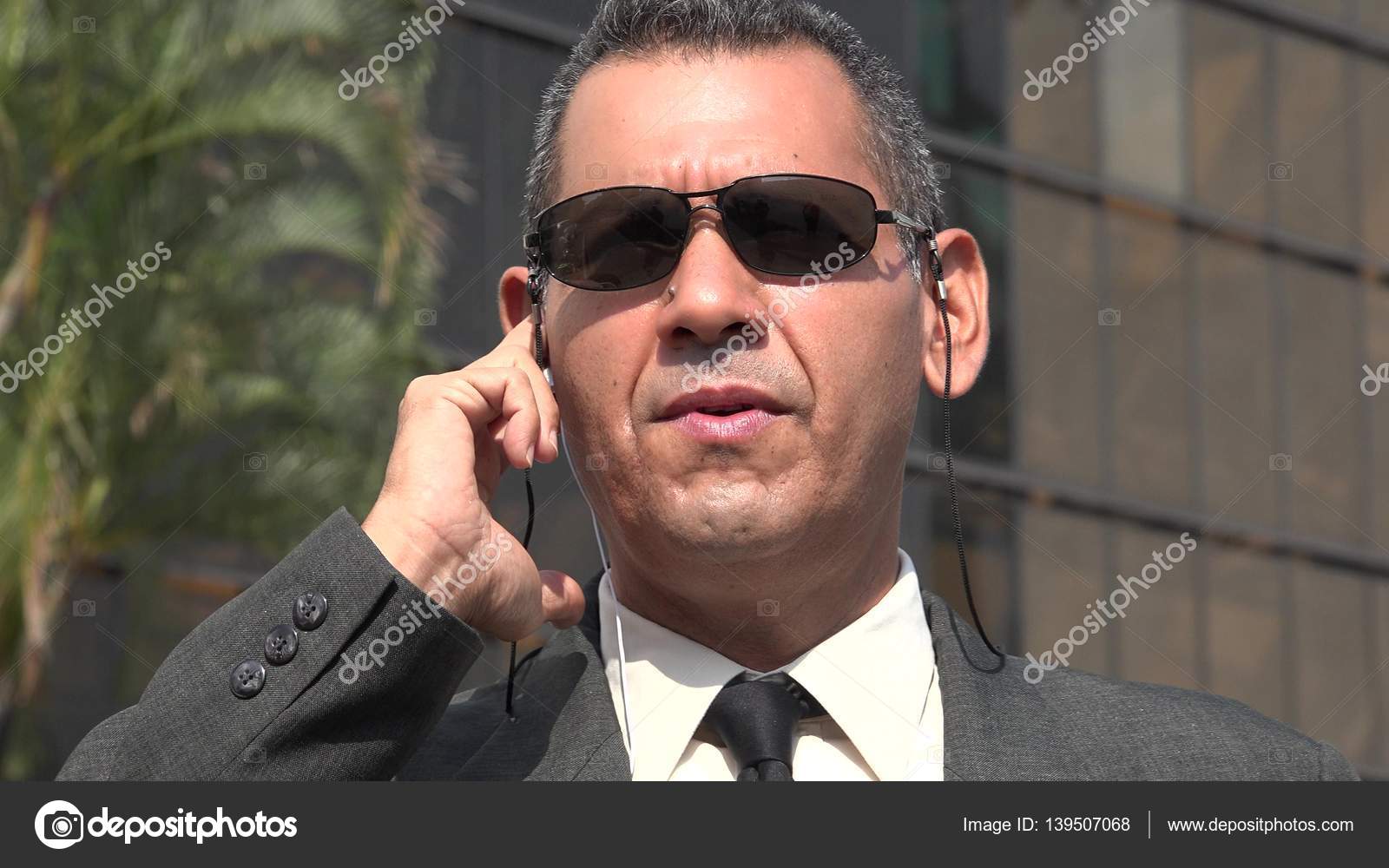 Male Security Guard — Stock Photo © dtiberio #139507068