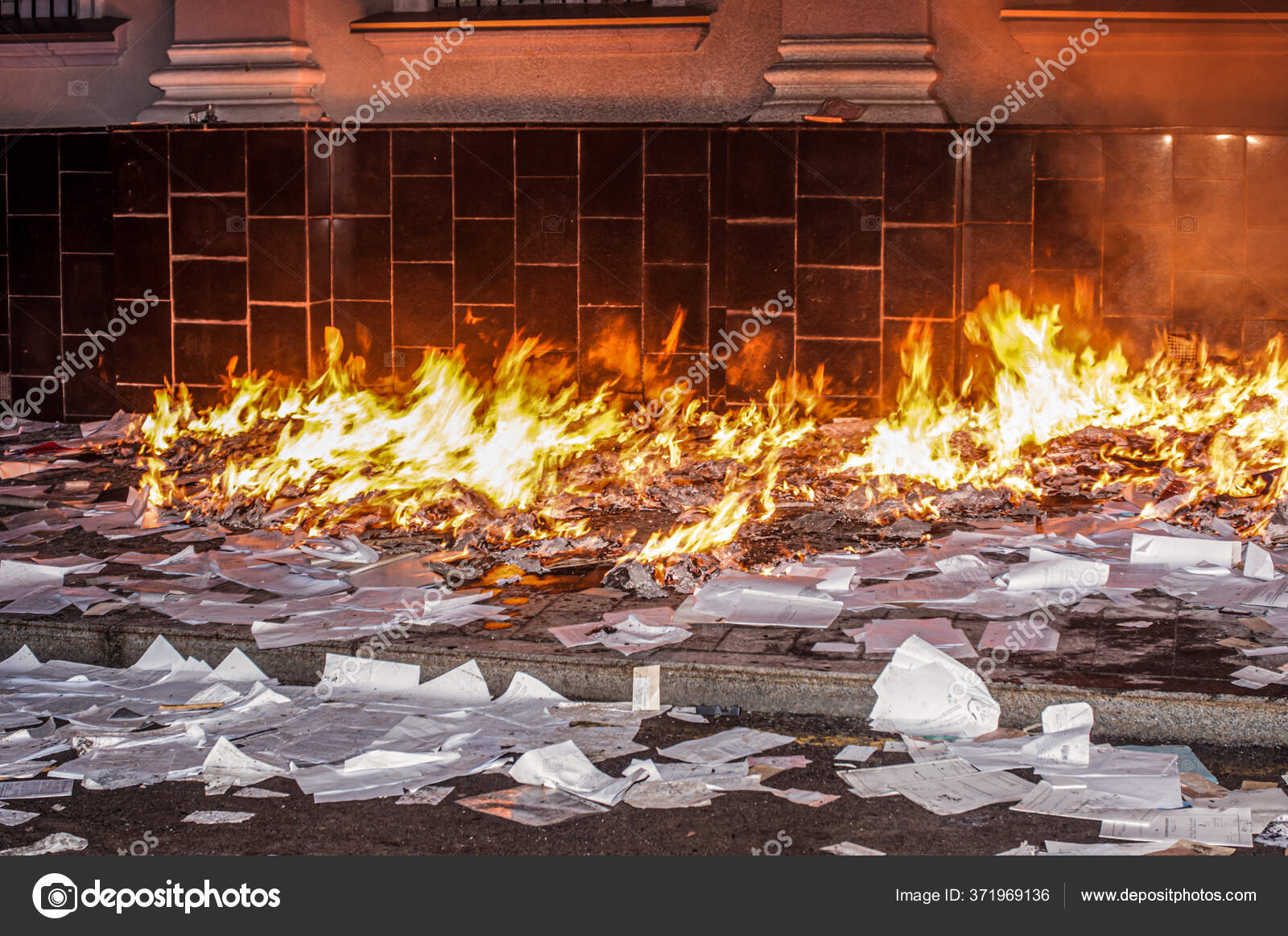 Ternopil Ukraine 2014 Burning Documents Lie Burning Pile — Stock ...