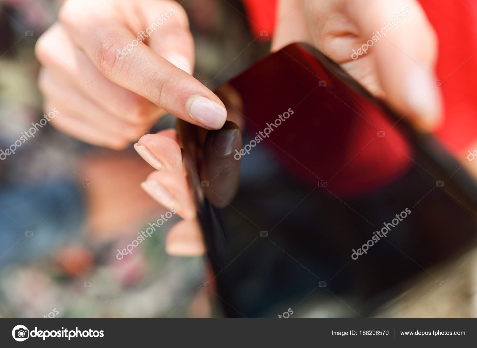 Woman hands touching touch screen of a smart phone outdoors — Stock ...