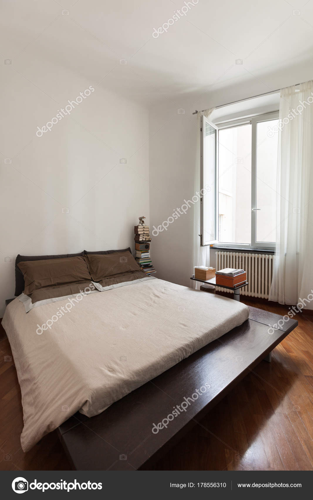 Nice apartment, interior Stock Photo by ©Zveiger 178556310