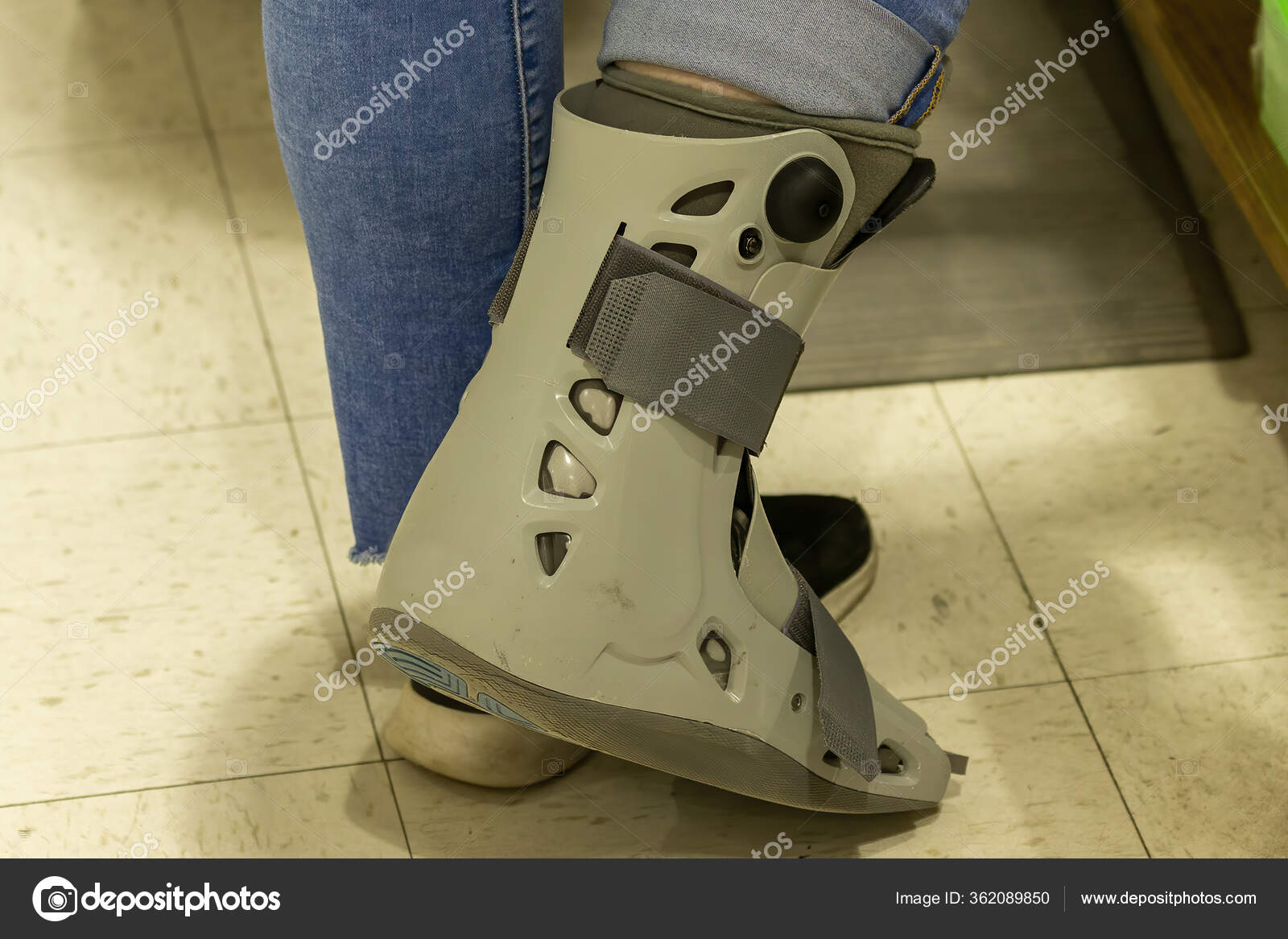 Broken Leg Cast Boot
