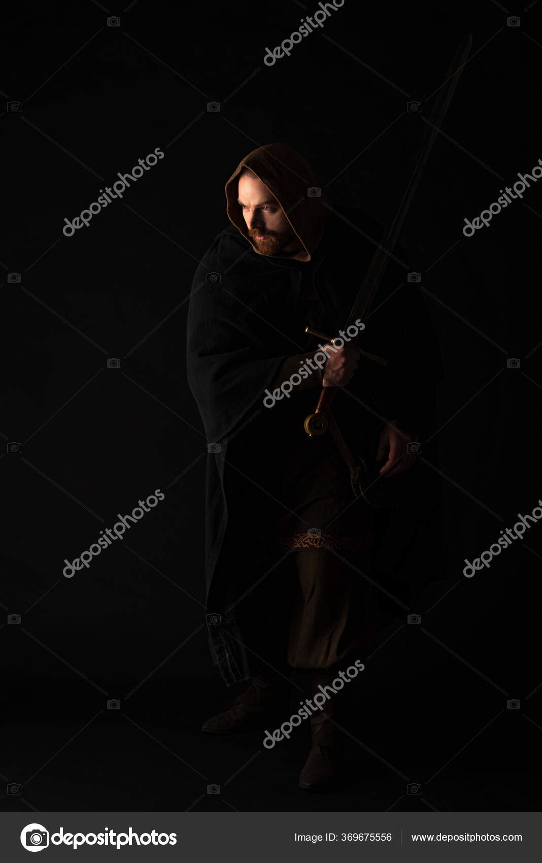 Medieval Scottish Redhead Man Mantel Sword Dark Isolated Black — Stock ...