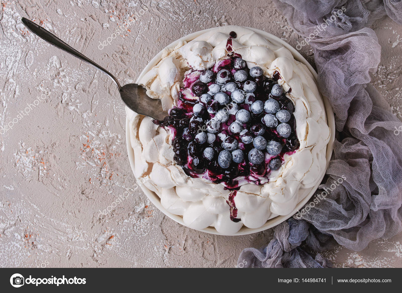 Meringue cake Pavlova with blueberries Stock Photo by ©NatashaBreen ...