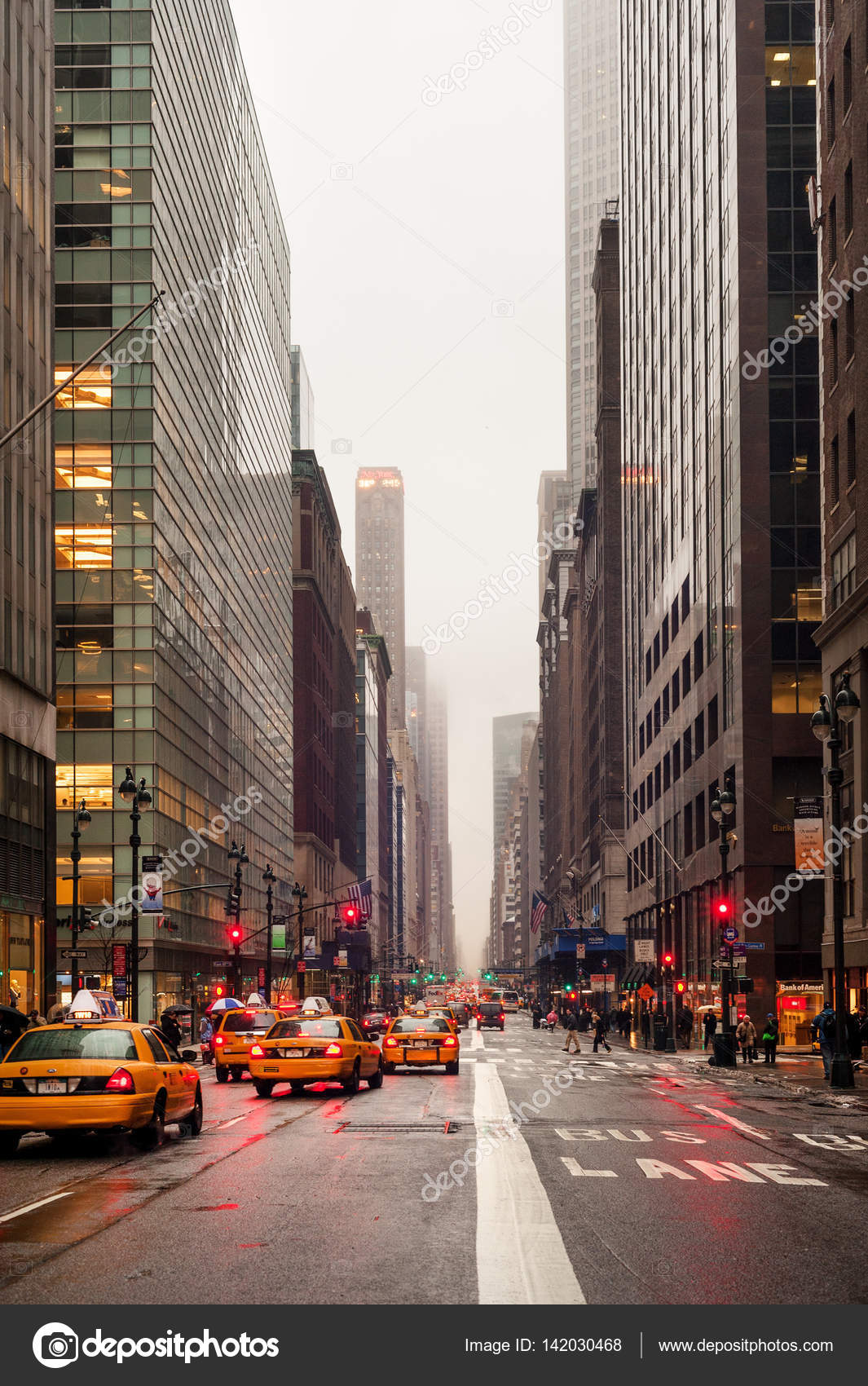 Rainy New York City – Stock Editorial Photo © Mliss #142030468