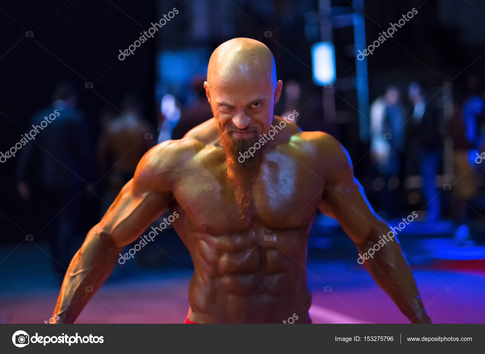 Bodybuilding contest behind the scenes: the contestant is preparing for ...