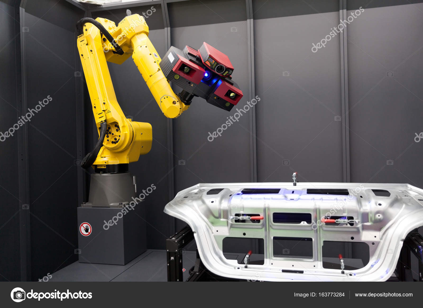 Robotic arm with 3D scanner. Automated scanning. Stock Photo by ©macor ...