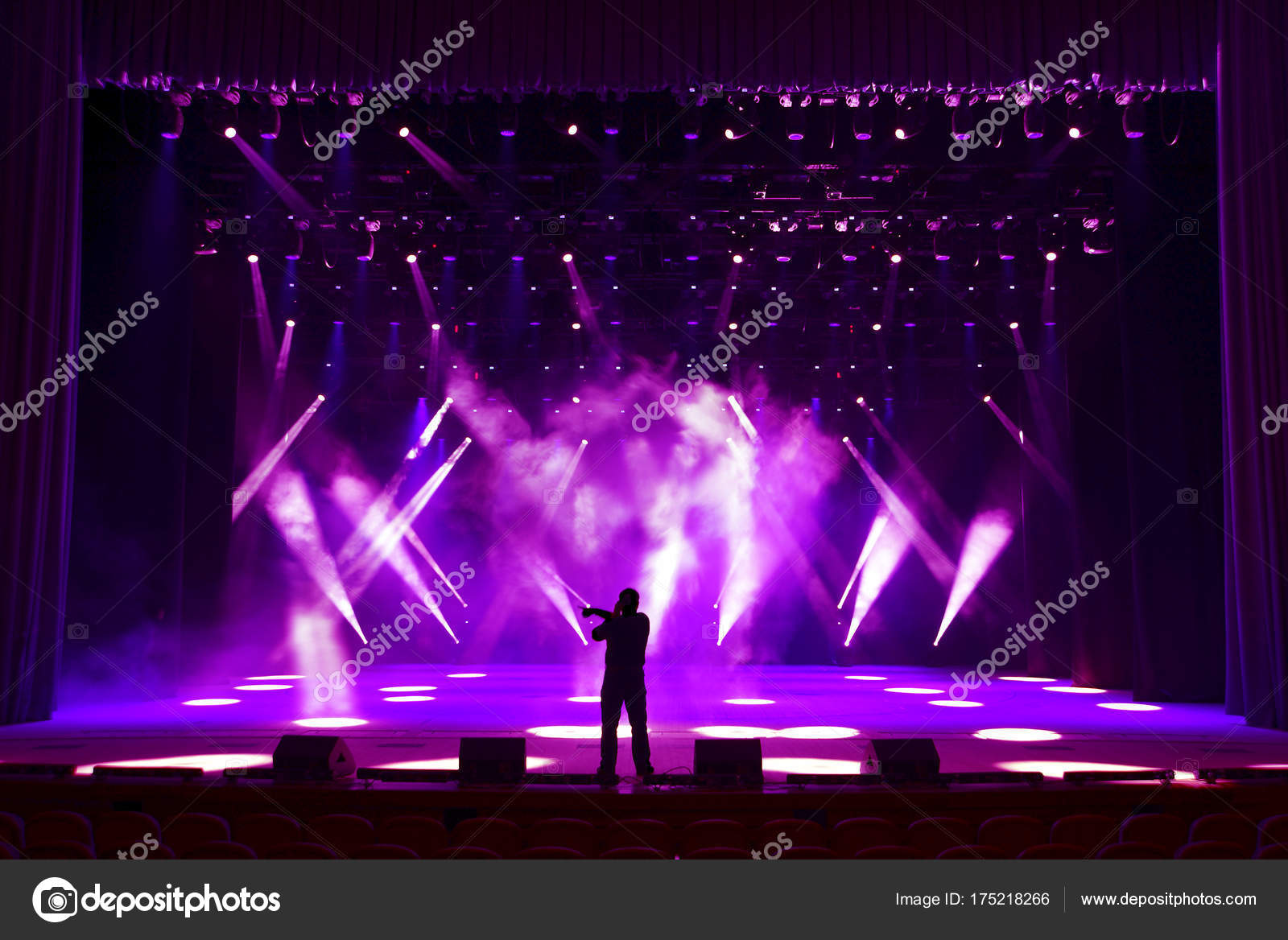 Singing man on concert stage Stock Photo by ©Epitavi 175218266