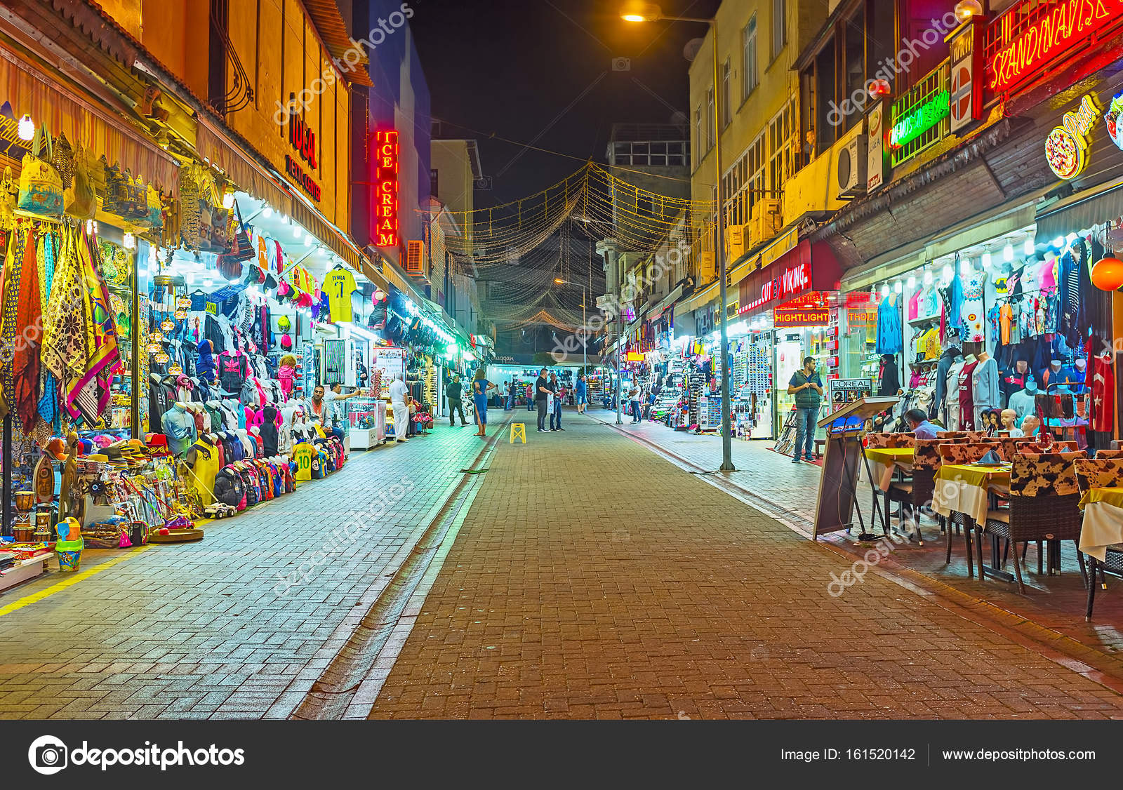 The nightlife in Alanya – Stock Editorial Photo © efesenko #161520142