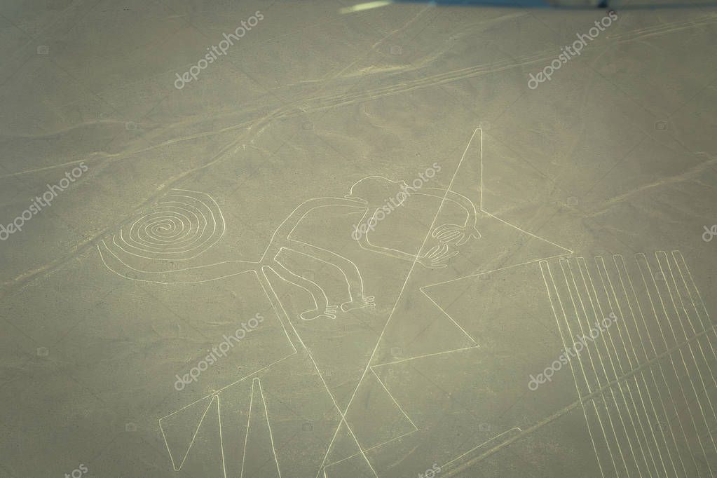 Nazca, Perú - 14 de agosto de 2017: Figura mono de las líneas de Nazca ...