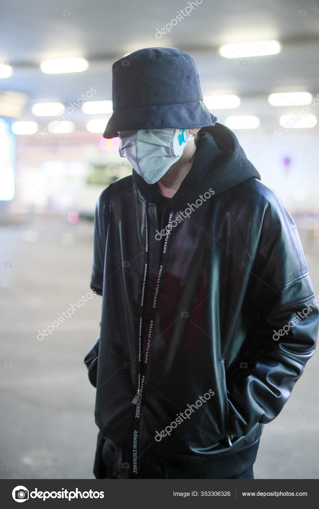 Chinese Singer Dancer Rapper Songwriter Cai Xukun Arrives Beijing ...