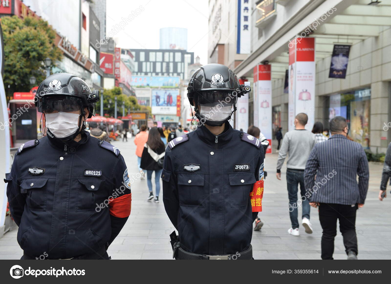Safety Guards Walk Smart Helmets Can Detect People's Temperature Meters ...