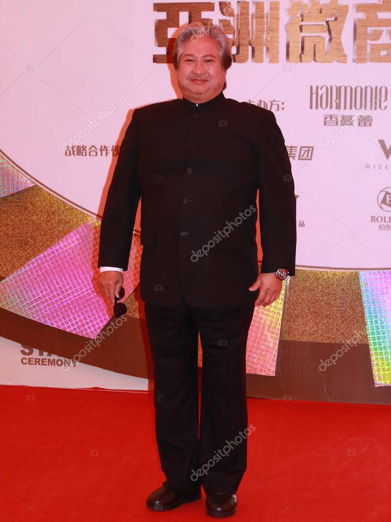 El actor y director de Hong Kong Sammo Hung llega a la alfombra roja ...