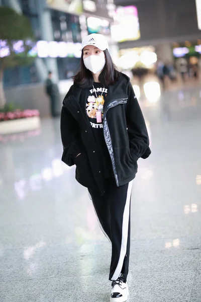 Chinese Actress Hostess Singer Liu Yan Arrives Shanghai Airport ...