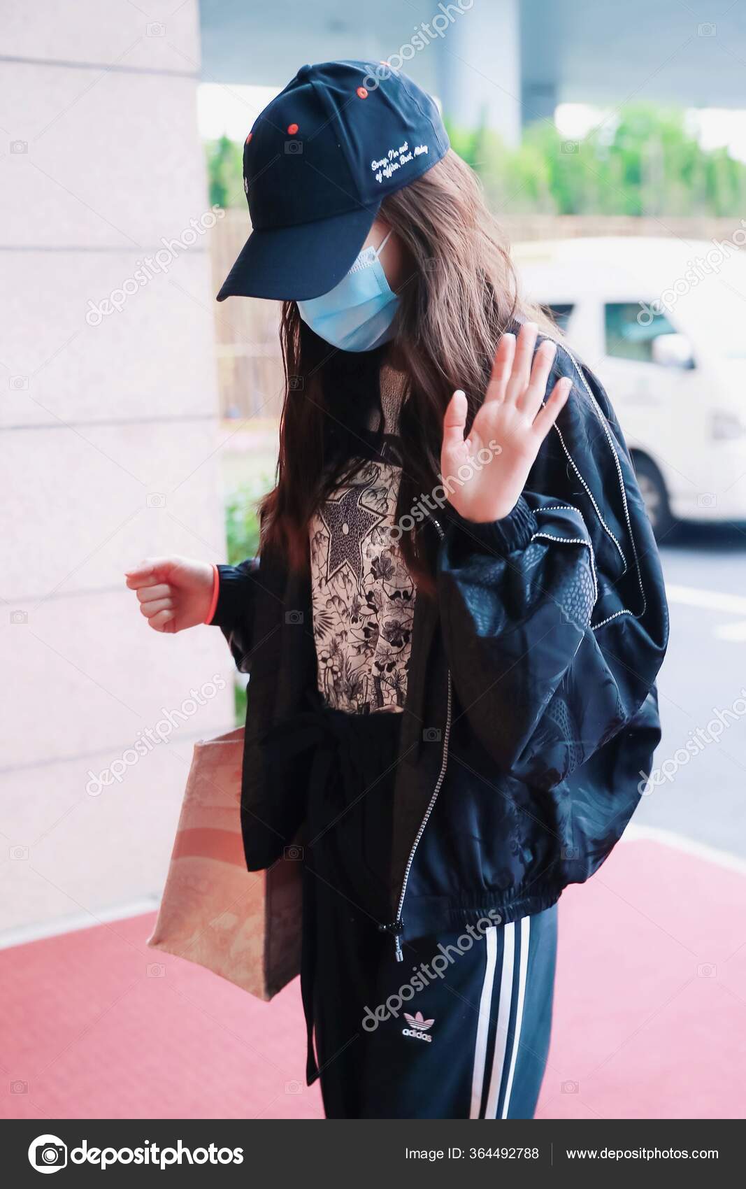 Chinese Model Actress Singer Angelababy Arrives Airport Shanghai China ...