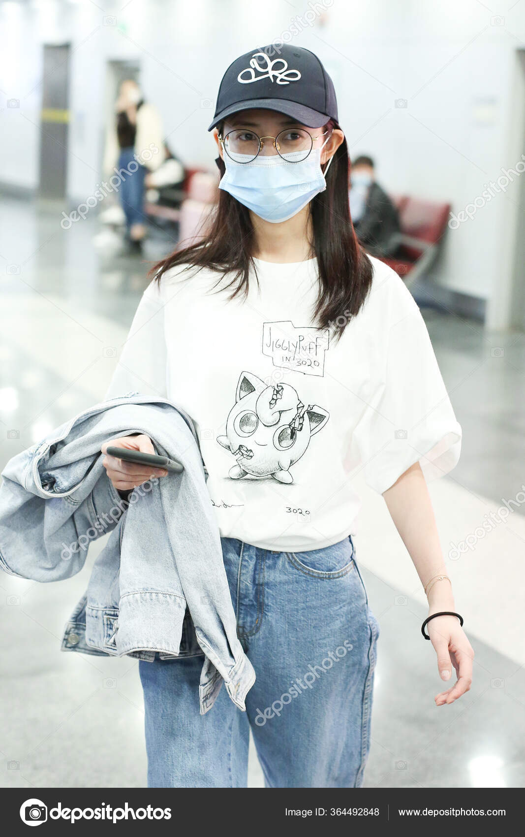 Chinese Actress Chen Yuqi Yukee Chen Arrives Beijing Airport Departure ...