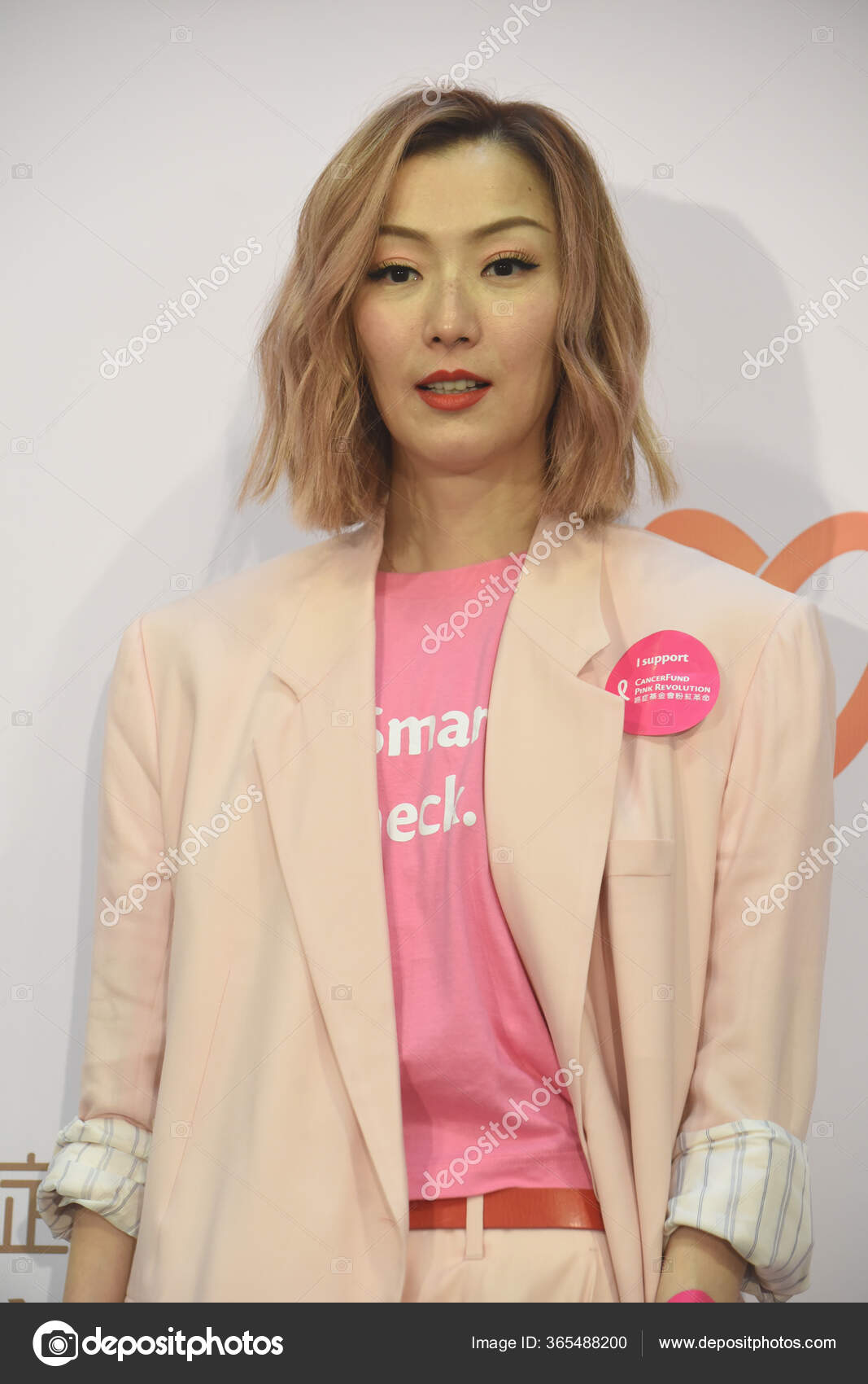 Hong Kong Singer Actress Sammi Cheng Attends Cancer Fund October ...