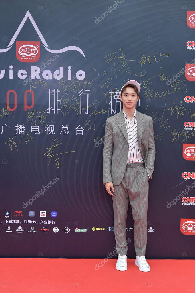 El cantante y actor chino Xu Weizhou, conocido internacionalmente como ...
