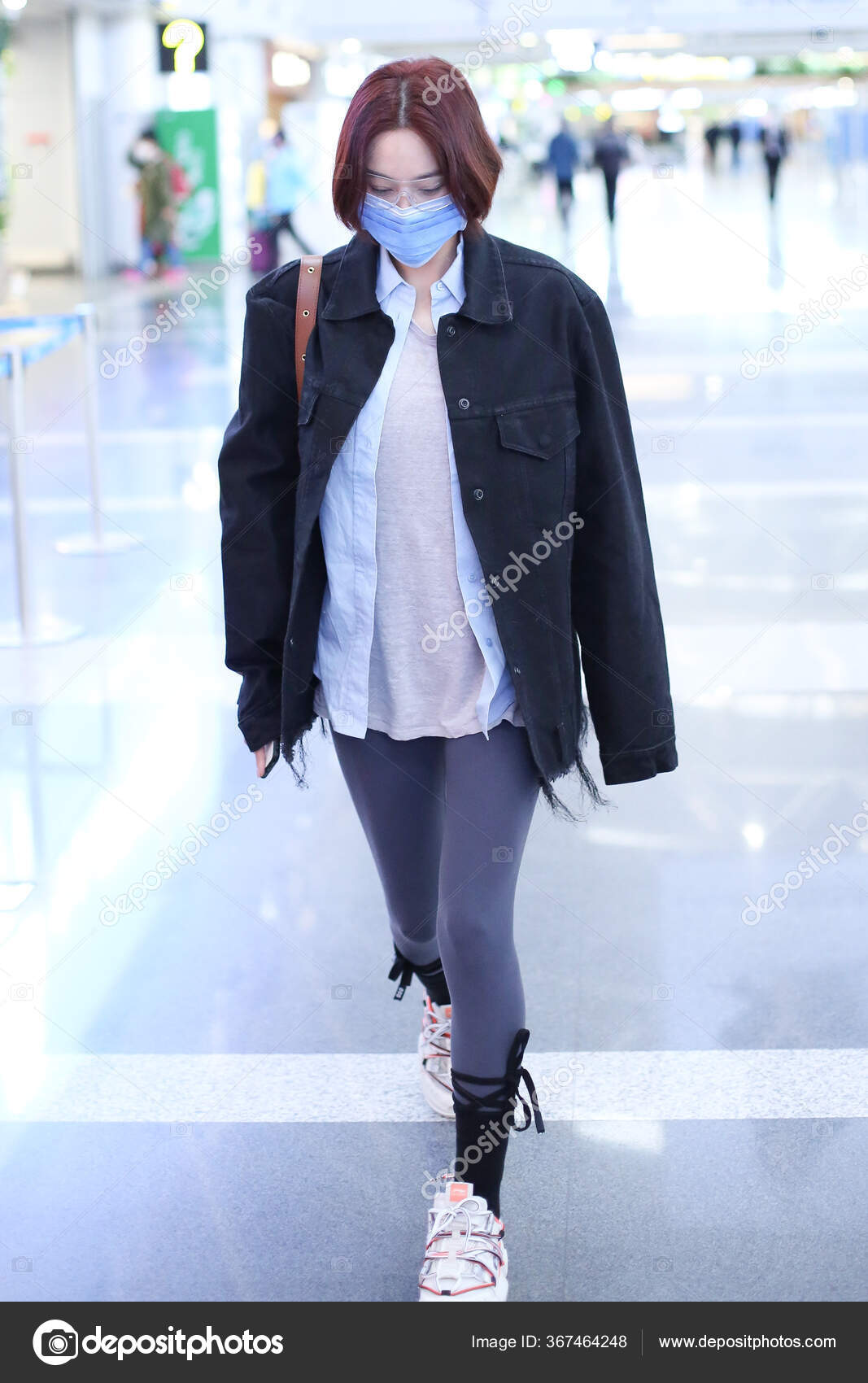 Chinese Actress Singer Model Zhang Xinyu Viann Zhang Arrives Beijing ...