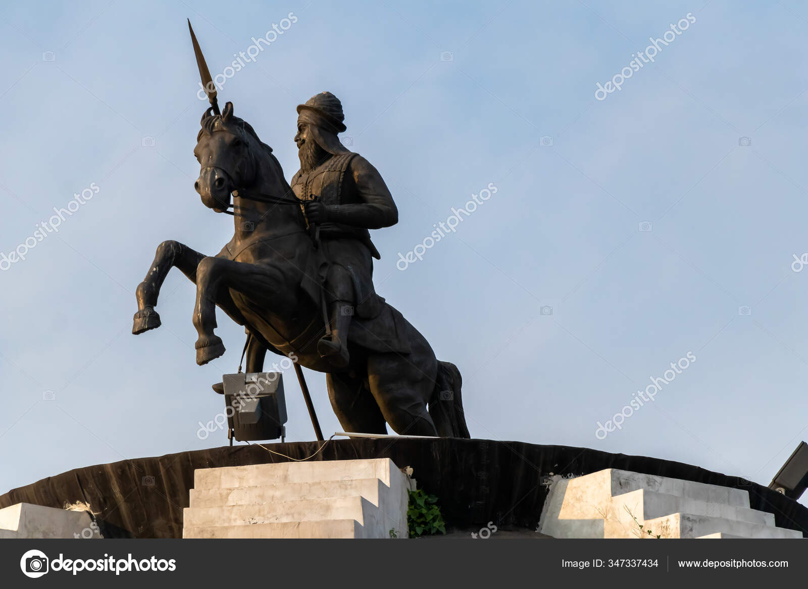 Low Angle Photography Sikh Warrior Bhai Fateh Singh Statue — Stock ...
