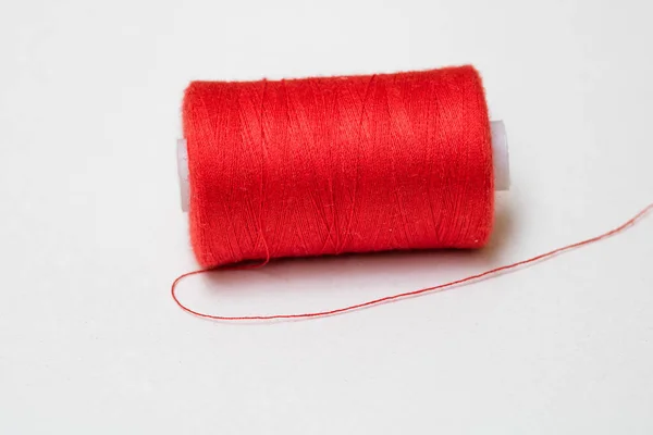 El hilo rojo fotos de stock, imágenes de El hilo rojo sin royalties ...