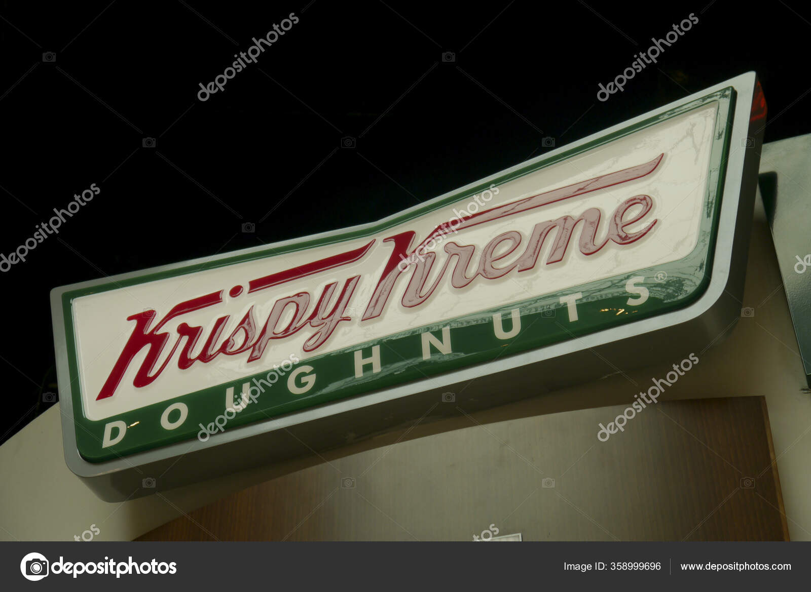 Krispy Kreme Doughnuts. Signage for the famous chain — Stock Editorial ...