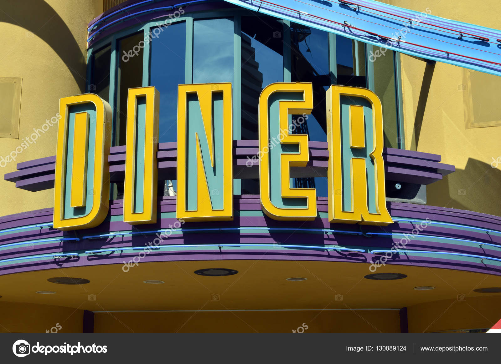 American Diner sign – Stock Editorial Photo © PeterEtchells #130889124
